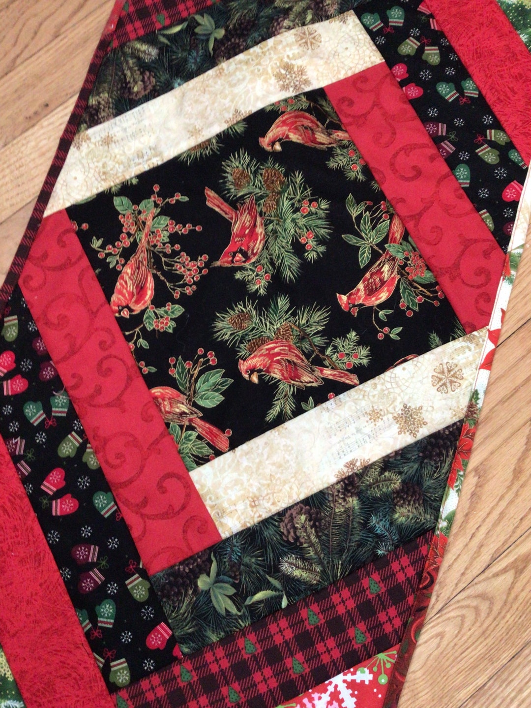 Christmas Cardinals Quilted Cotton Table Runner, 40x16 Inch ...