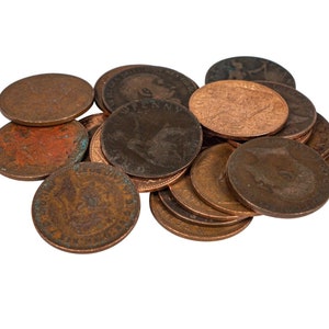 One 25-pack of Assorted Bulk Old English Large Pennies for Craft ...