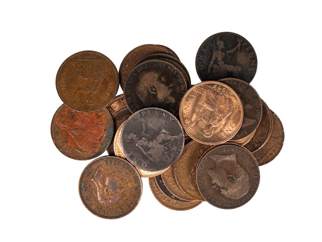 One 25-pack of Assorted Bulk Old English Large Pennies for Craft ...