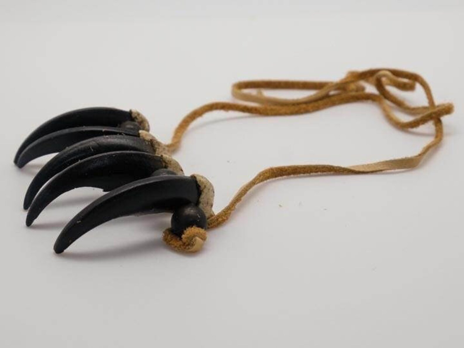 Realistic Wolf Claw Necklace: 5-claw 560-505 C2 - Etsy