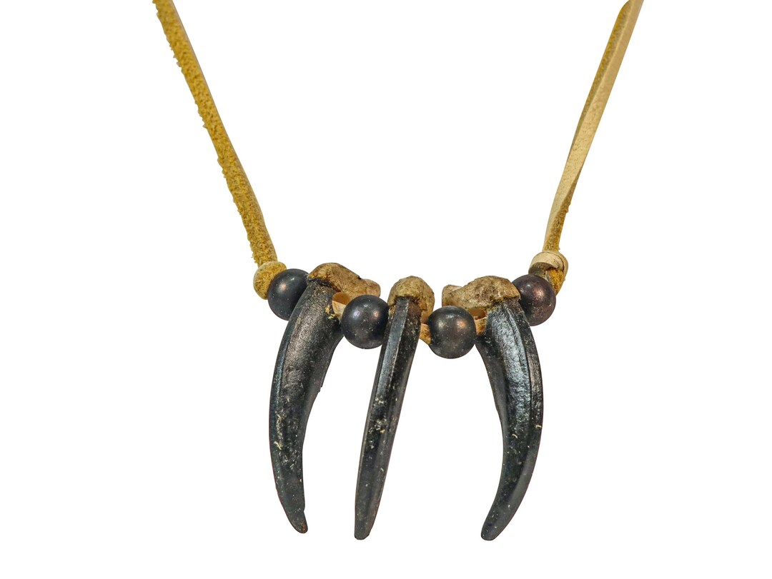 Native Assembled Realistic Wolf Claw Necklace: 3-claw (368-503-G4786 ...