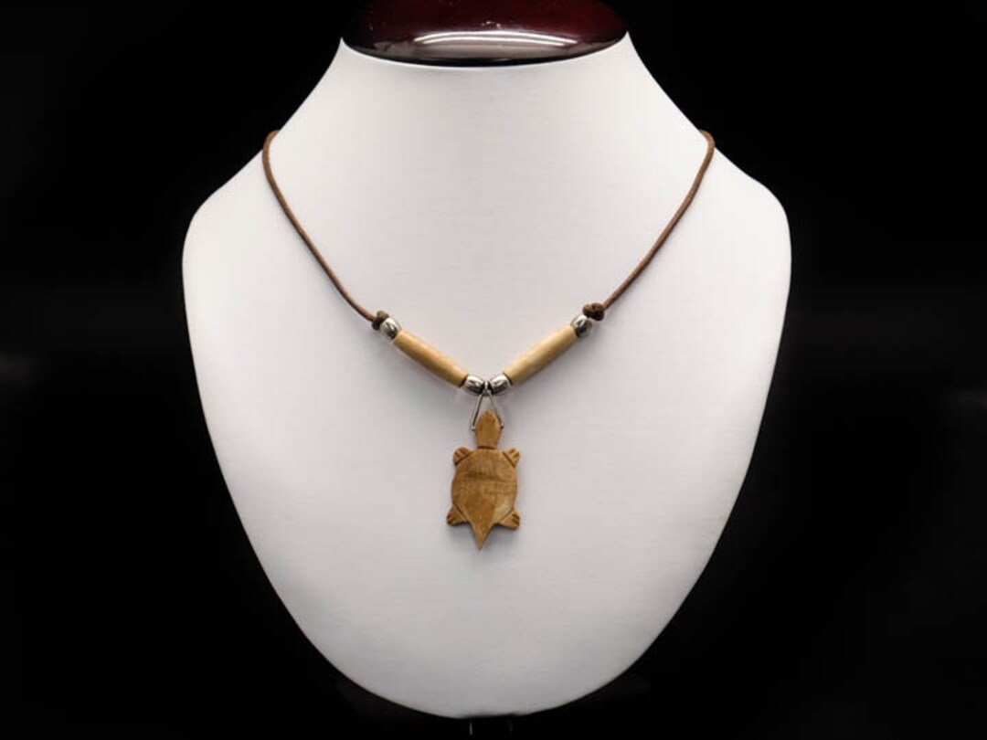 Iroquois Mini Bone Turtle Necklace (199-501) - Etsy