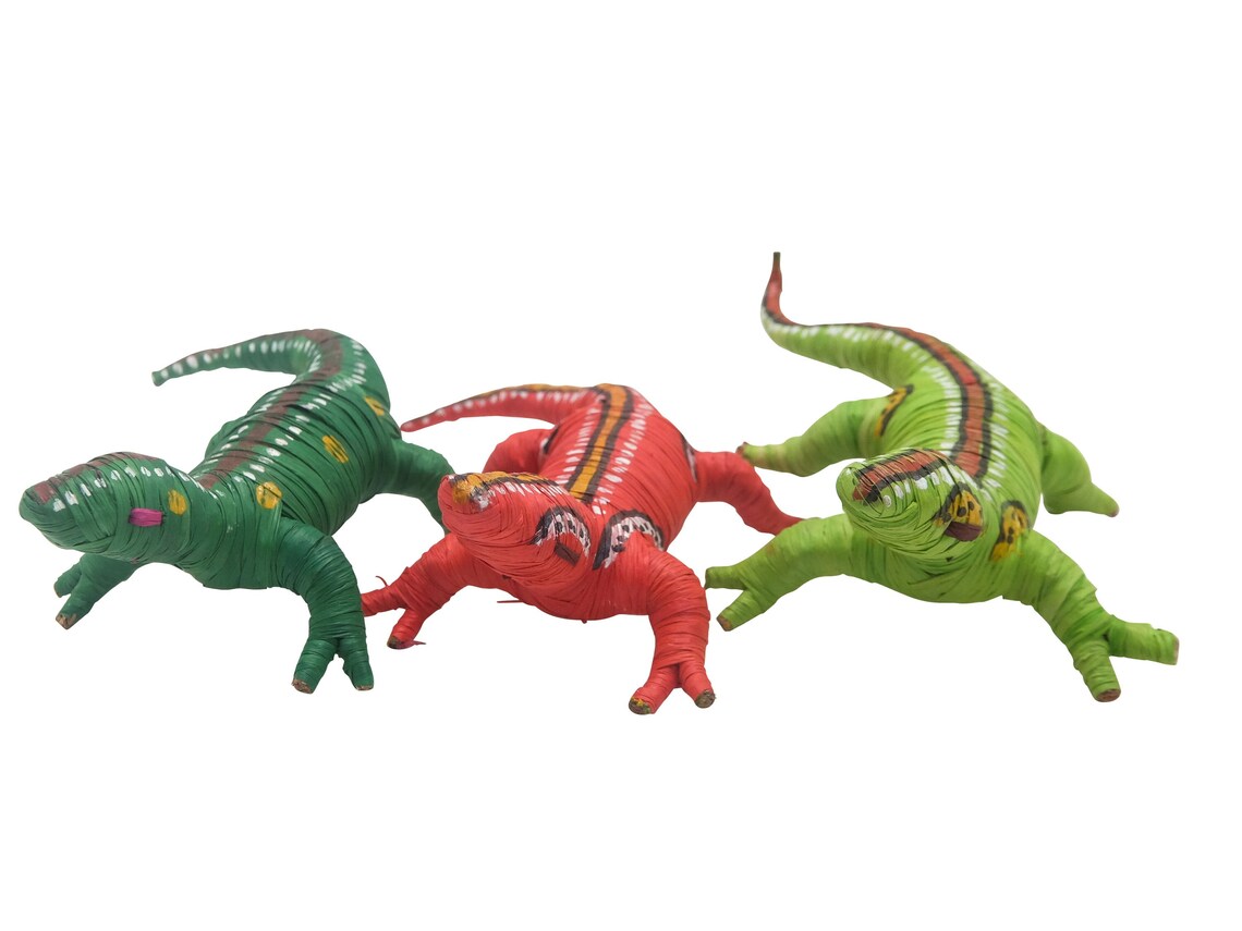 Small Lizard Raffia Straw Animal in Various Colors (1347-LIS-AS) - Etsy