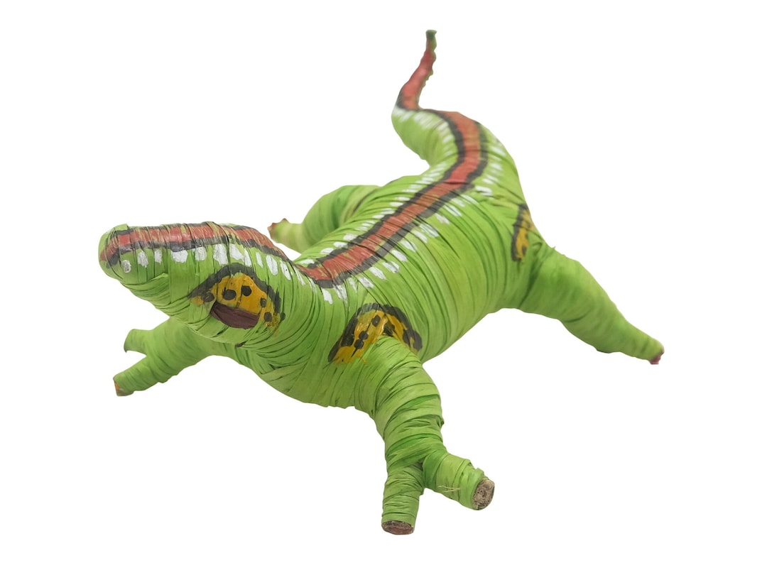 Small Lizard Raffia Straw Animal in Various Colors (1347-LIS-AS) - Etsy
