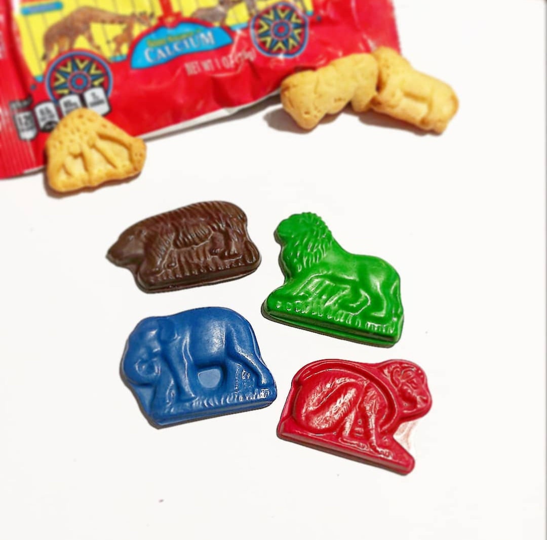 Animal Crackers Crayons: Zoo Circus Party Favors - Etsy