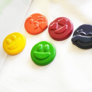 Emoji Crayons, Emoticon, Emoji Party, Emoji Gifts, Pencil Case, Party ...