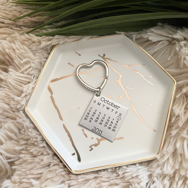 Calendar Keychain - Etsy