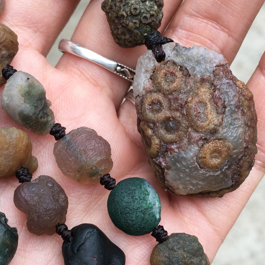 Best Price Mixed Eyes Stone _ Green Beans Stone _ Sand Top Gobi Eye ...