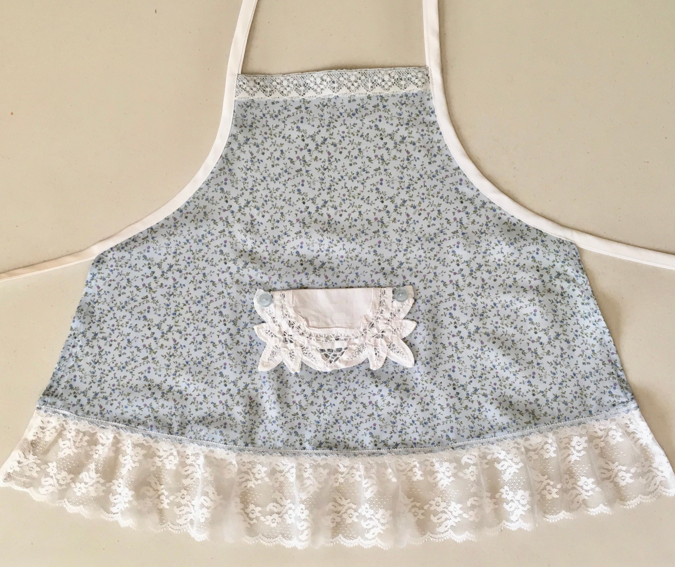 Light Blue Floral Print Girl's Apron Size 3-4 / Girl's Apron Size 3-4