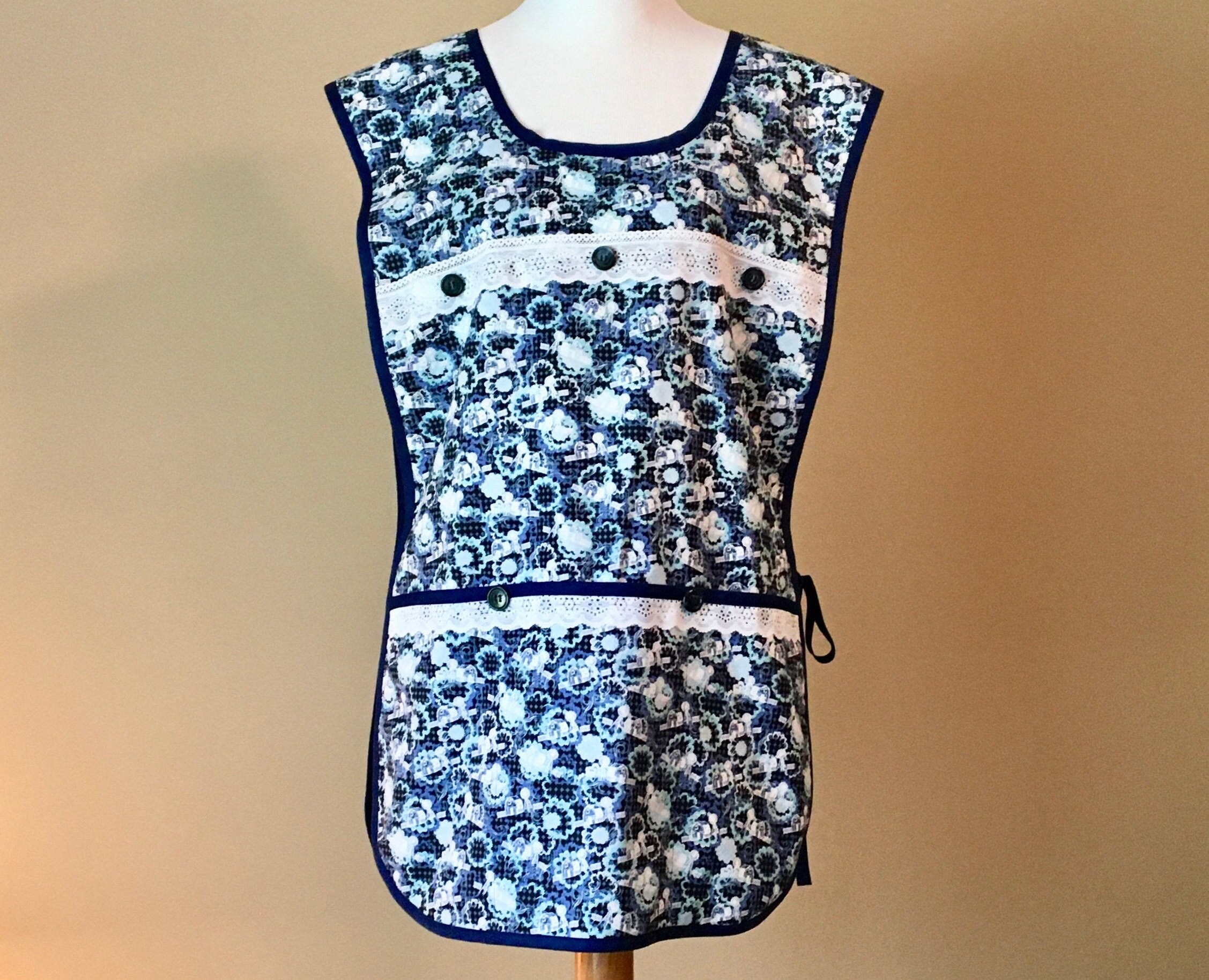 Windmill and Barn Print Plus Size Cobbler Apron with Pockets / Side-Tie ...