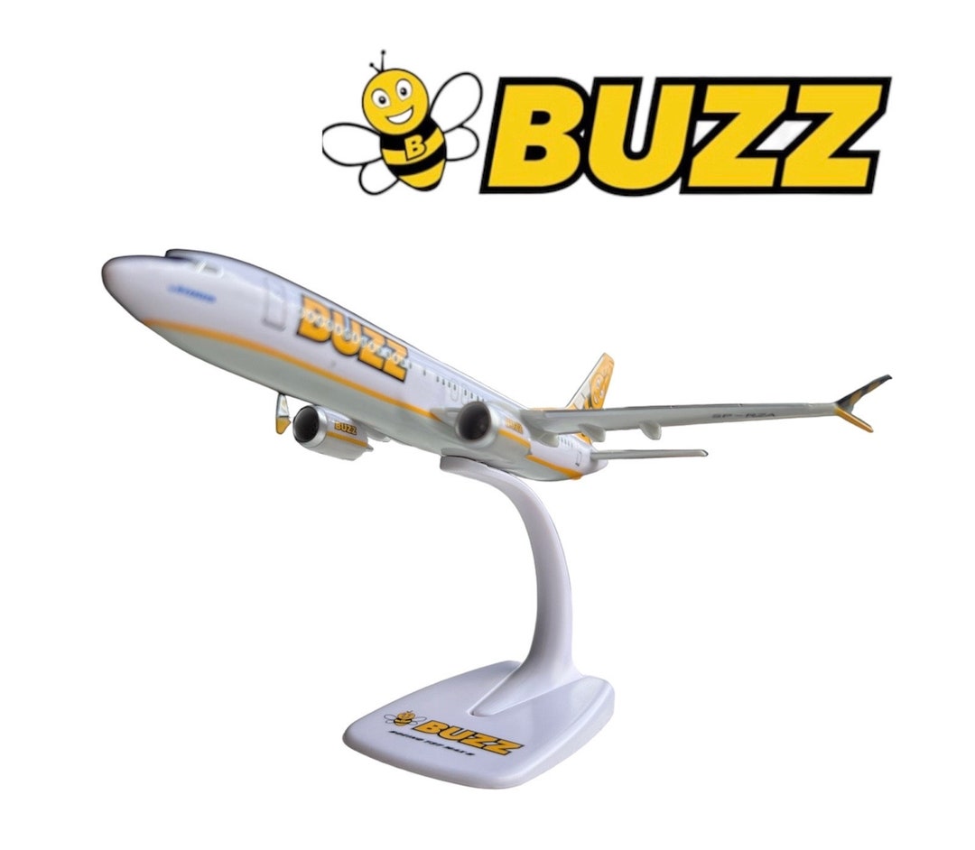 BUZZ Boeing 737-MAX8 Push Fit Aircraft Model 1/200 Scale New Boxed Free ...