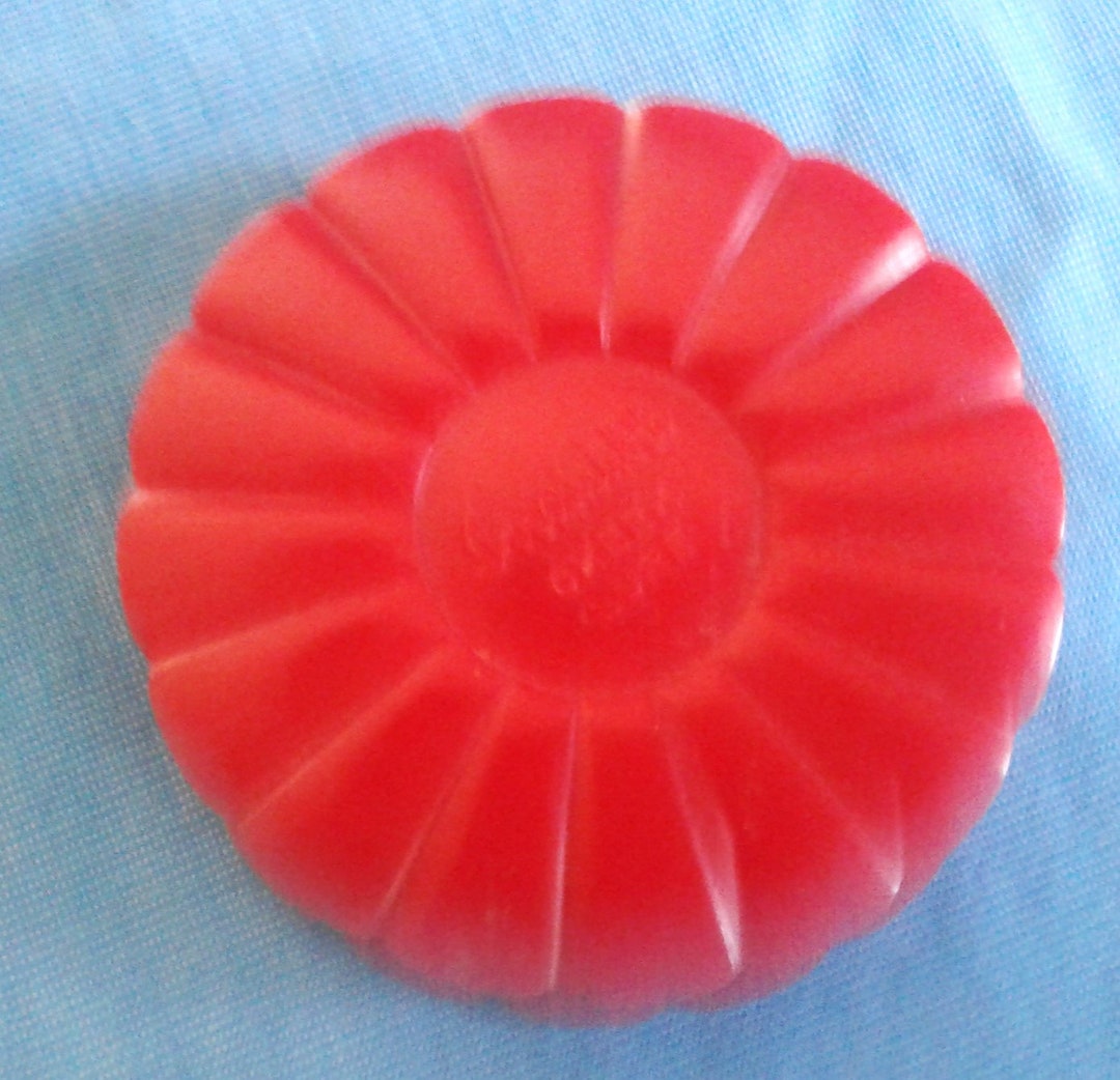 IRRESISTABLE "cheek Lure" Ruby Red 1930's Rouge Compact. Unused and ...