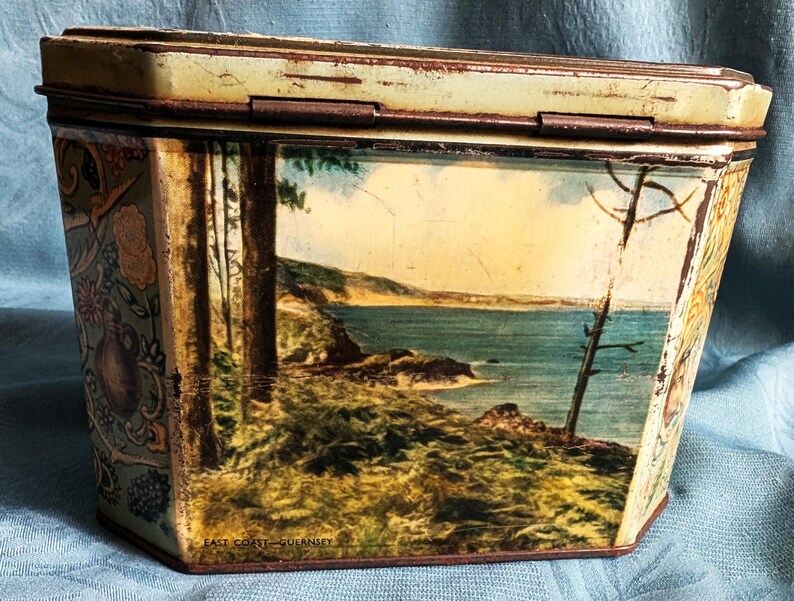 Huntley & Palmer's Biscuits Hinged Tin. English. Guernsey Coast. 1940's ...