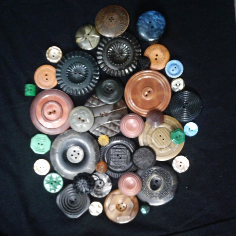 Bakelite Buttons - Etsy