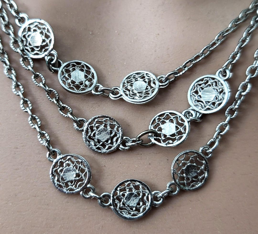 Long Silver-tone Thin Chain Necklace With Starburst Emblems. 1950's. - Etsy