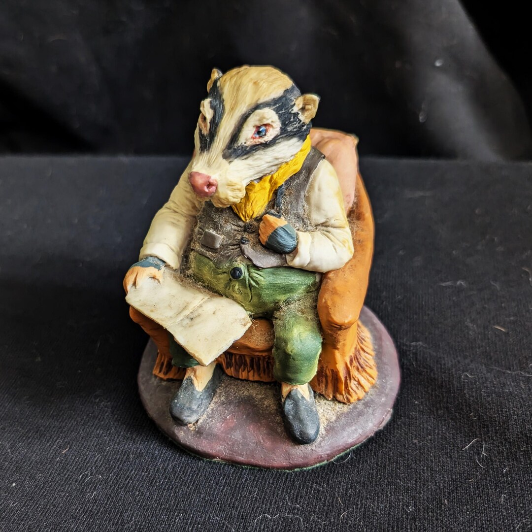 Mr Badger. Wind in the Willows. Hand Painted Coalport English Figurine ...