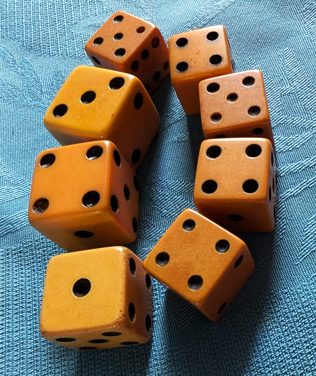 Butterscotch/caramel Bakelite Dice. 1930's. - Etsy