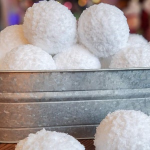 Indoor Snowballs, Snowball Decor, Winter Centerpiece, Christmas Games ...