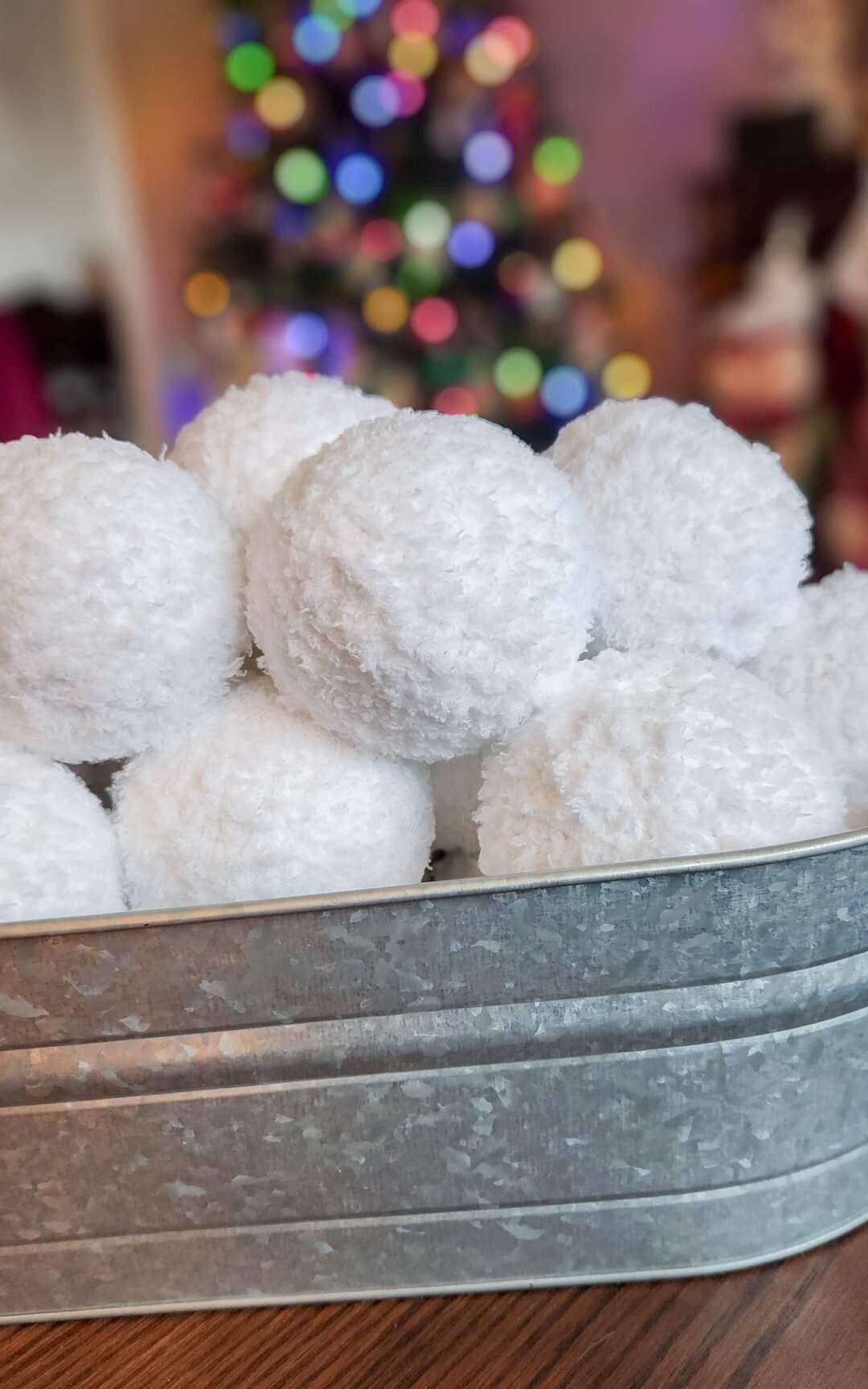 Indoor Snowballs, Snowball Decor, Winter Centerpiece, Christmas Games ...