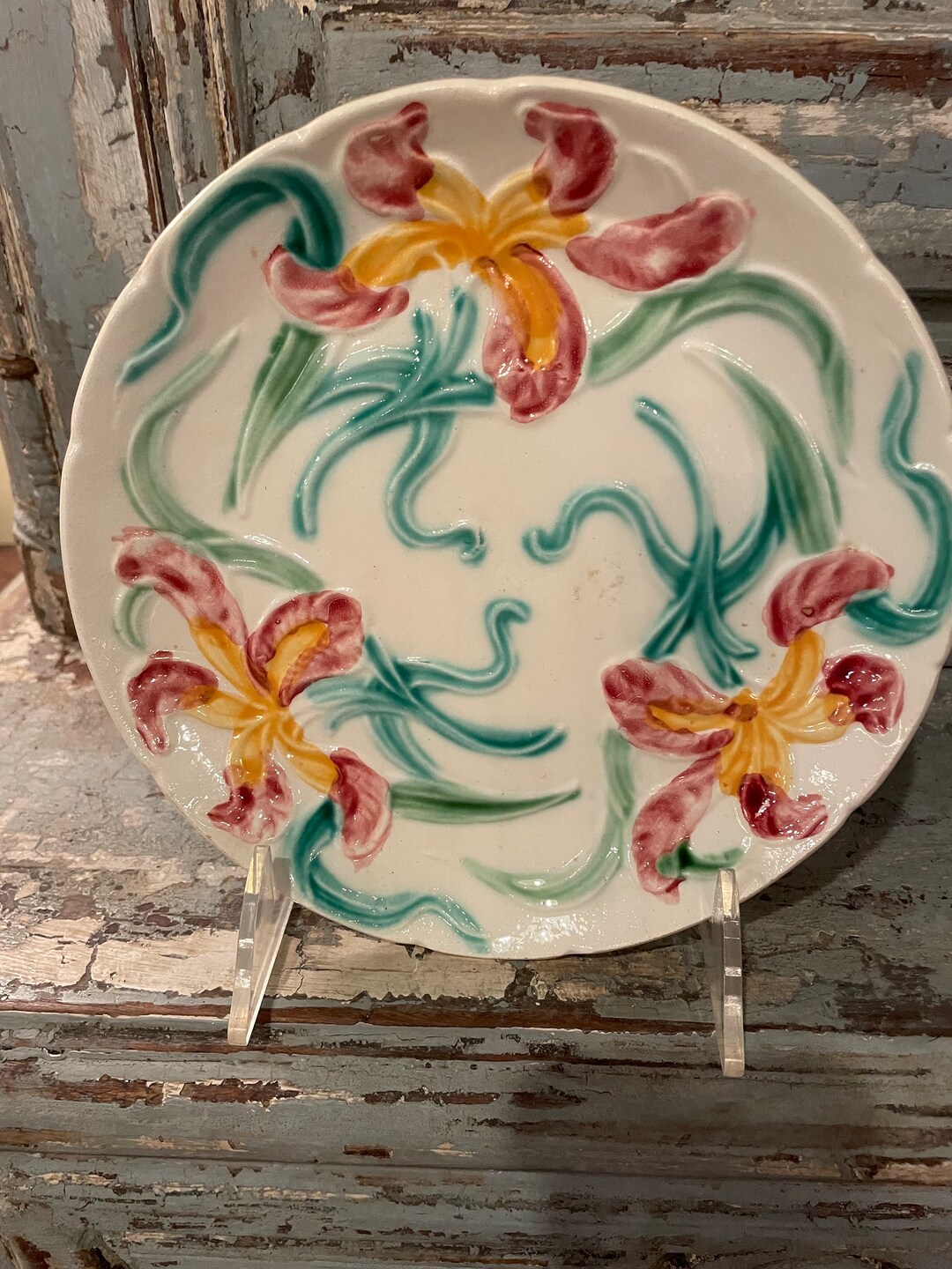 Majolica Lily Plate in Rosy Peach Tones - Etsy