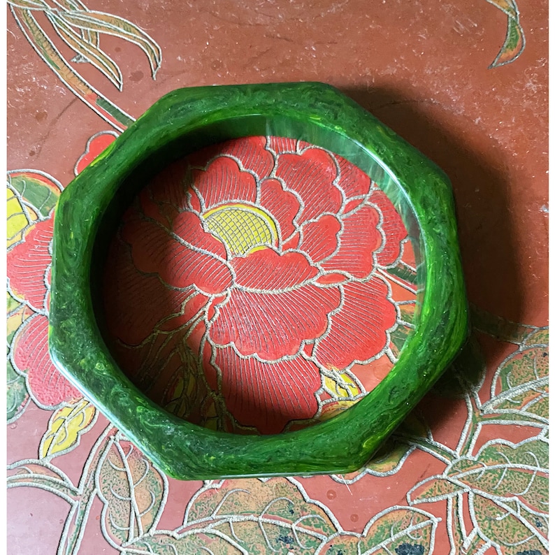Bakelite Creamed Spinach Hexagon Bangle - Green Octagon Carved Bracelet ...