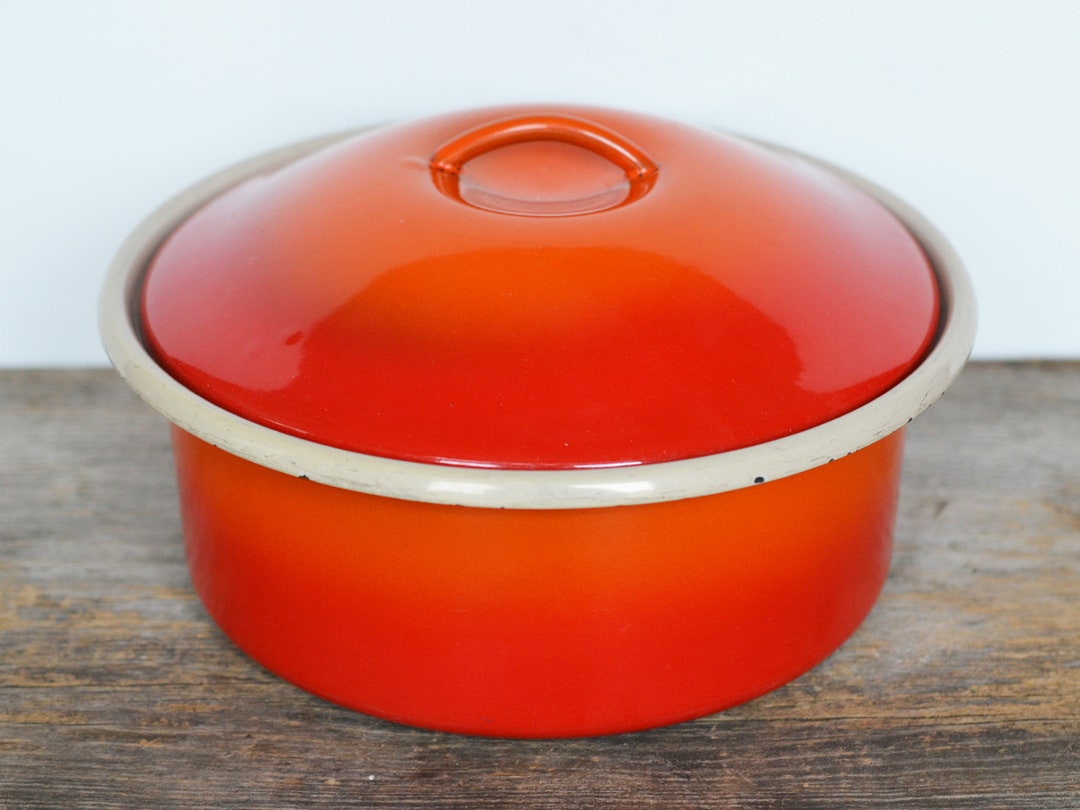 Vintage Red Enamelware Pot or Small Dutch Oven Circa 1970s, Vintage ...