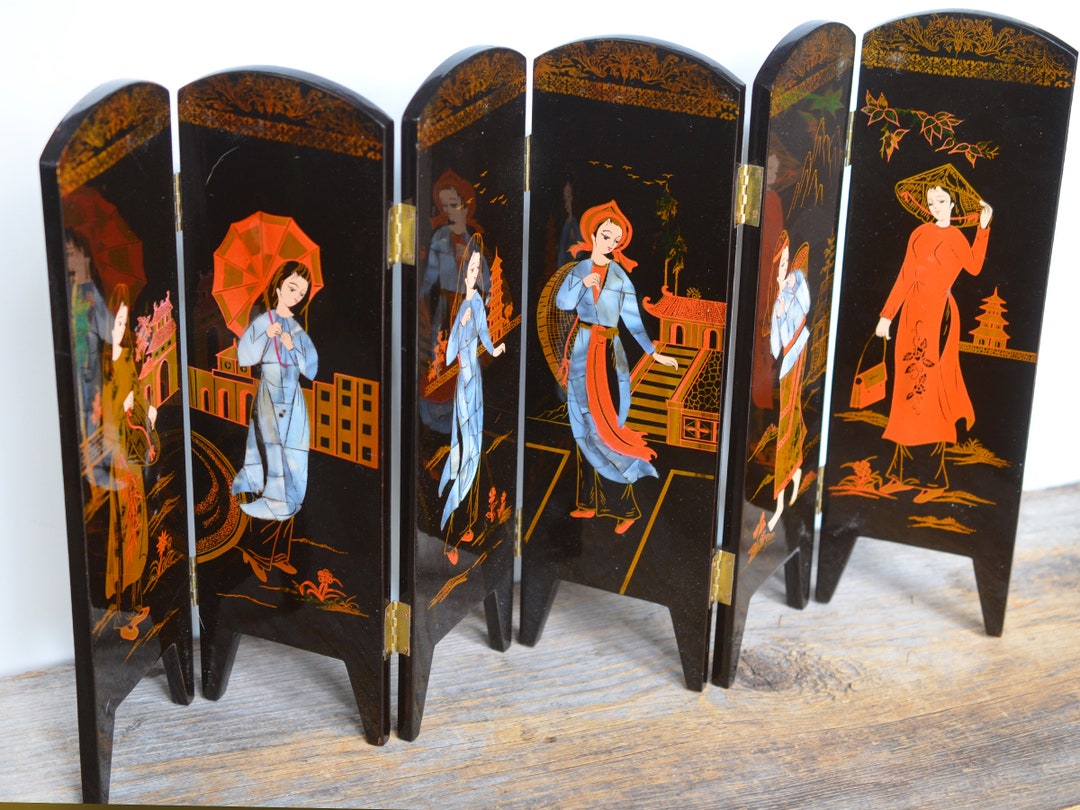 Vintage Asian 6-panel Mini Divider, Black Lacquered Wood, Women and ...