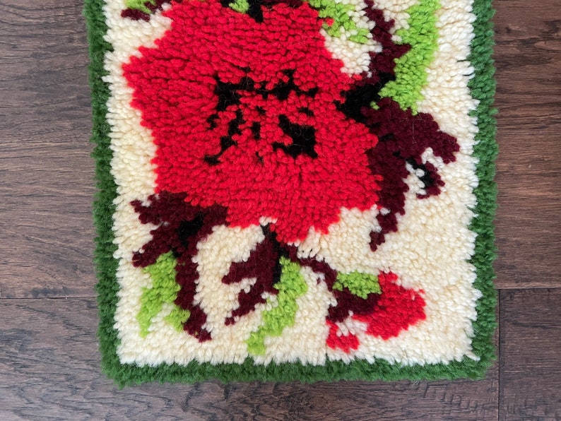 Vintage Latch Hook Rug Wall Hanging, 1970s Floral Decor - Etsy