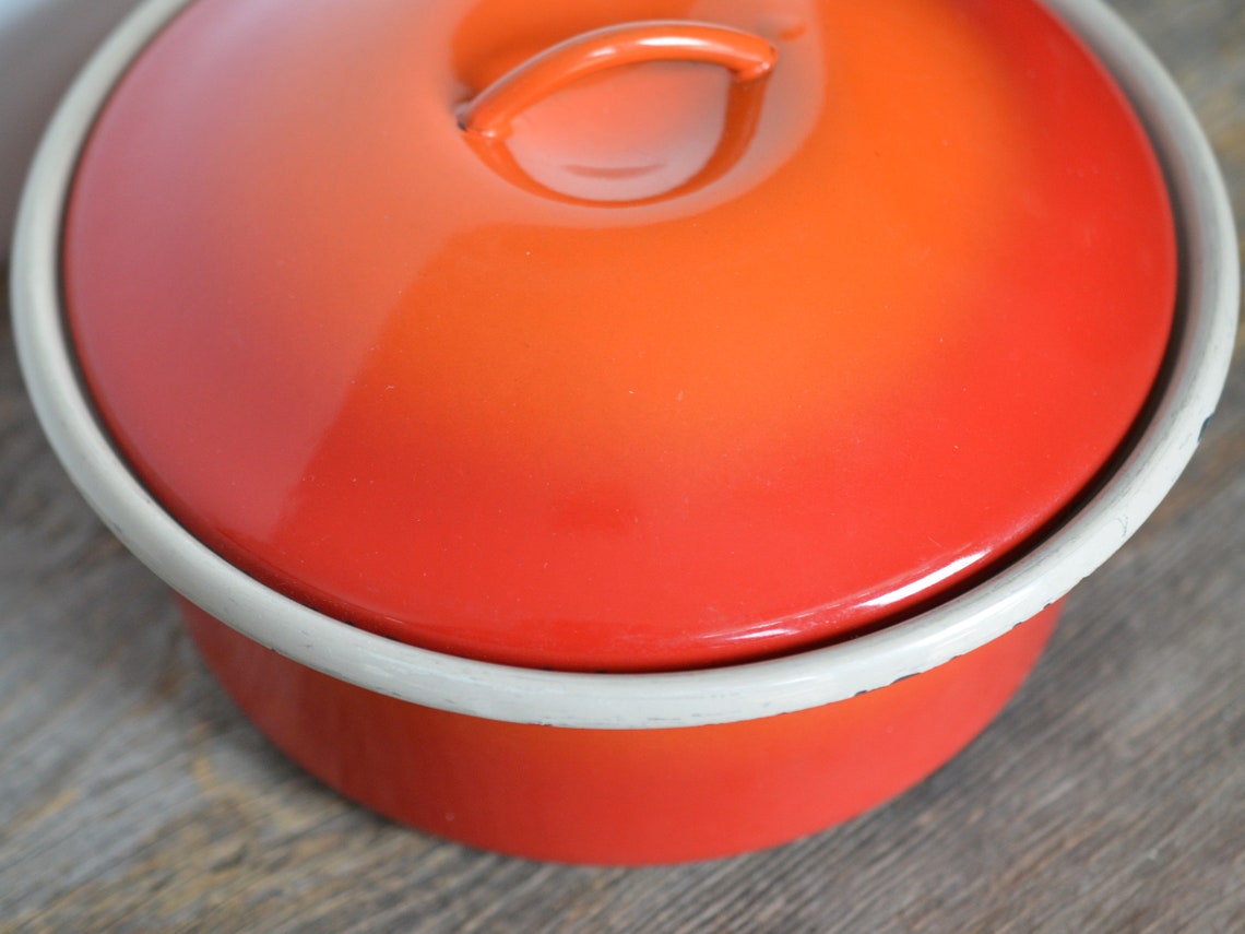 Vintage Red Enamelware Pot or Small Dutch Oven Circa 1970s | Etsy