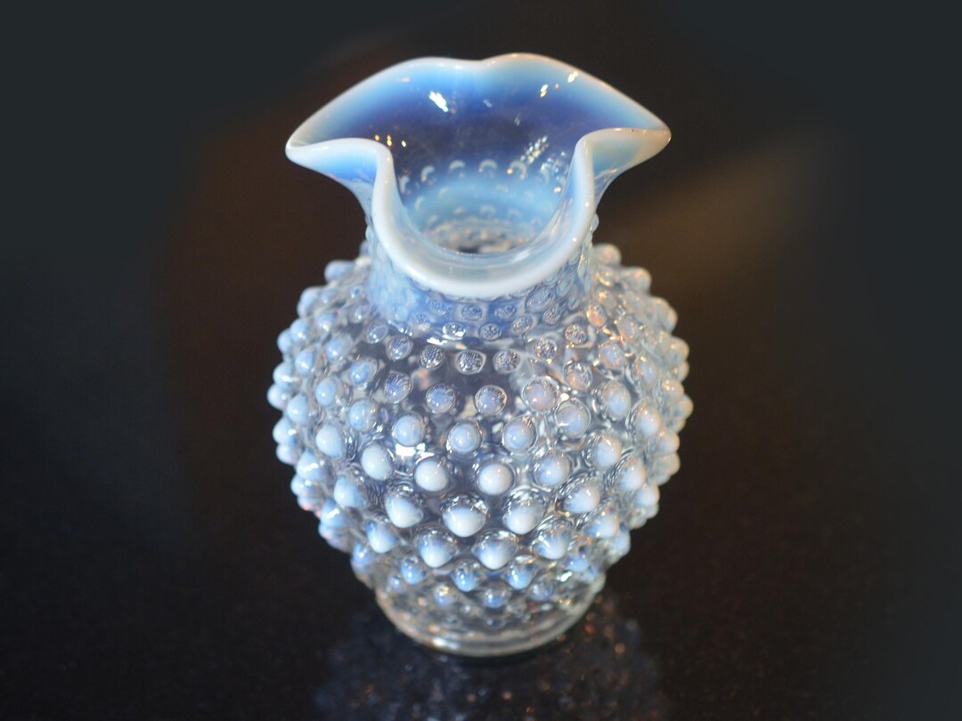 Vintage Fenton Hobnail Opalescent Vase, Moonstone Opalescence Glass ...