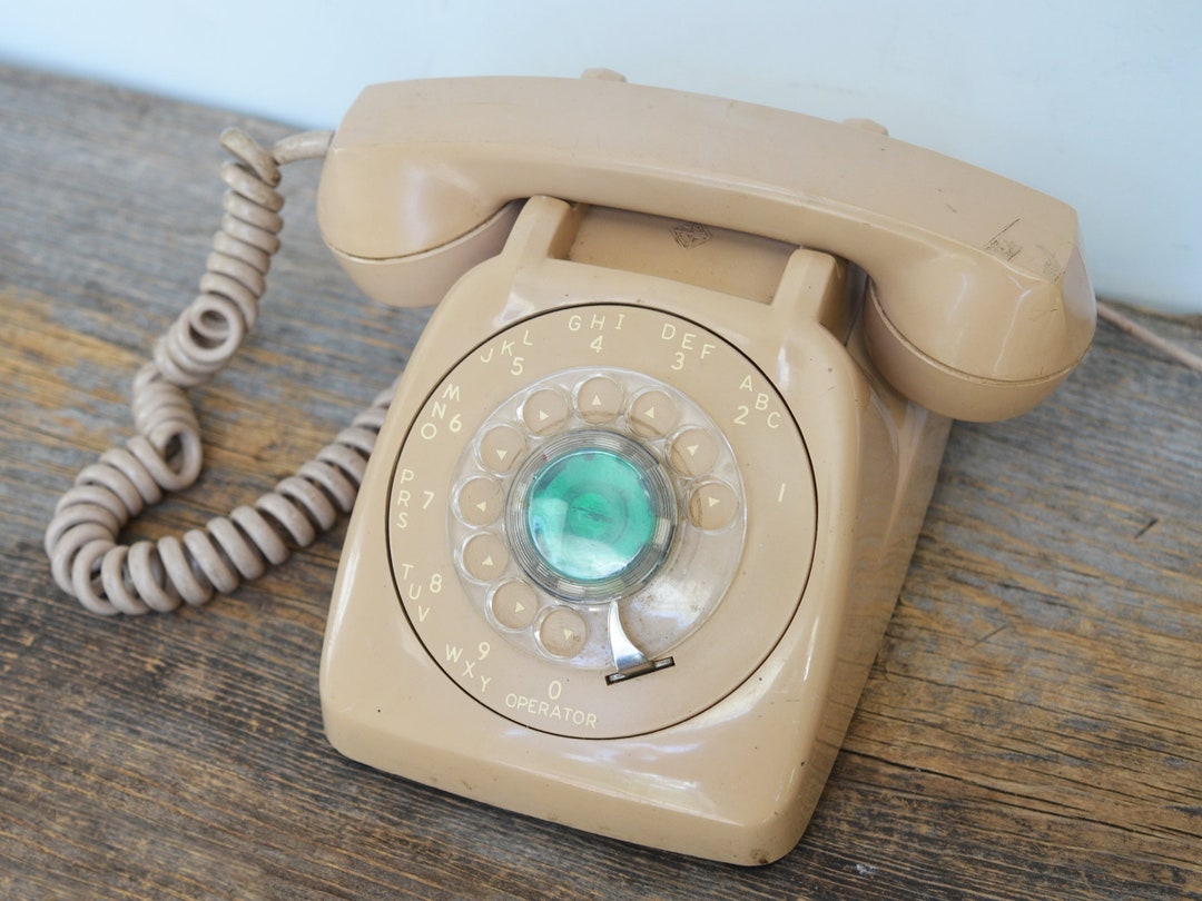 Vintage Beige Rotary Phone, 1970s Princess Style, AGT Telephone - Etsy