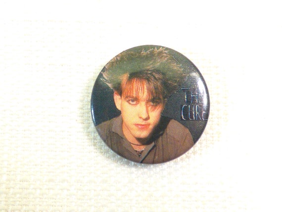 Vintage 80s - The Cure - Robert Smith - Pin / Button … - Gem