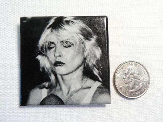 BIG Vintage Early 80s Debbie Harry - Blondie Pin / Bu… - Gem