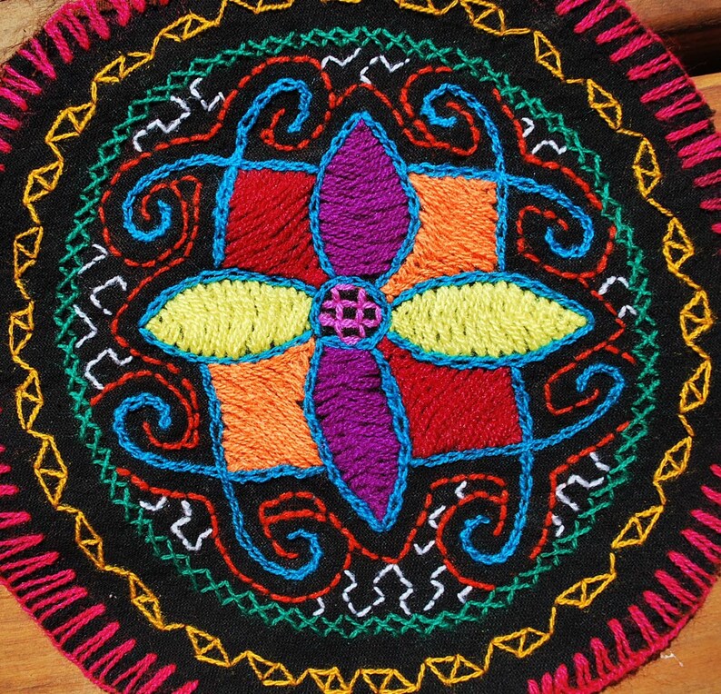 Jungle Art By The Shipibo People Of The Amazon Peru Etsy