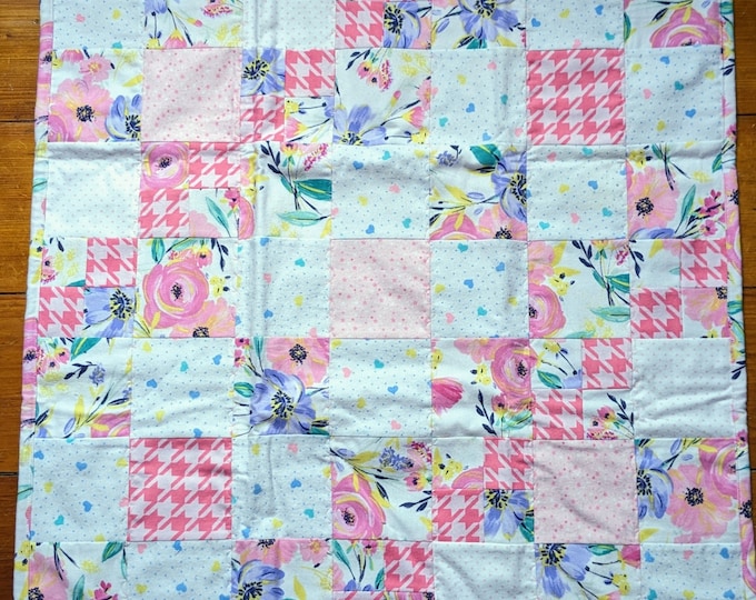 Cottage Chic Floral Lap Quilt, Feminine Pastel Throw Quilt, Pastel Twin ...