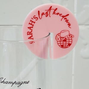 Round Cocktail Glass Hanging Drink Tag | Stemless Drink Tag | Drink ...