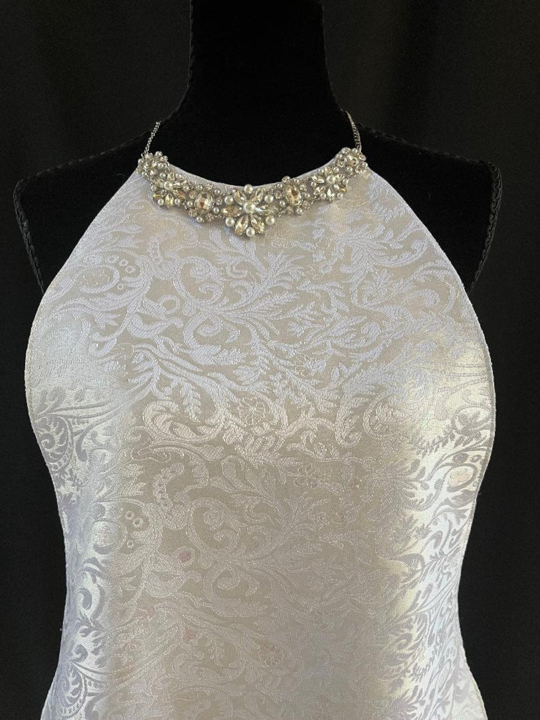 White Bridal Bib Protects Your Wedding Dress From Accidental Spills at ...