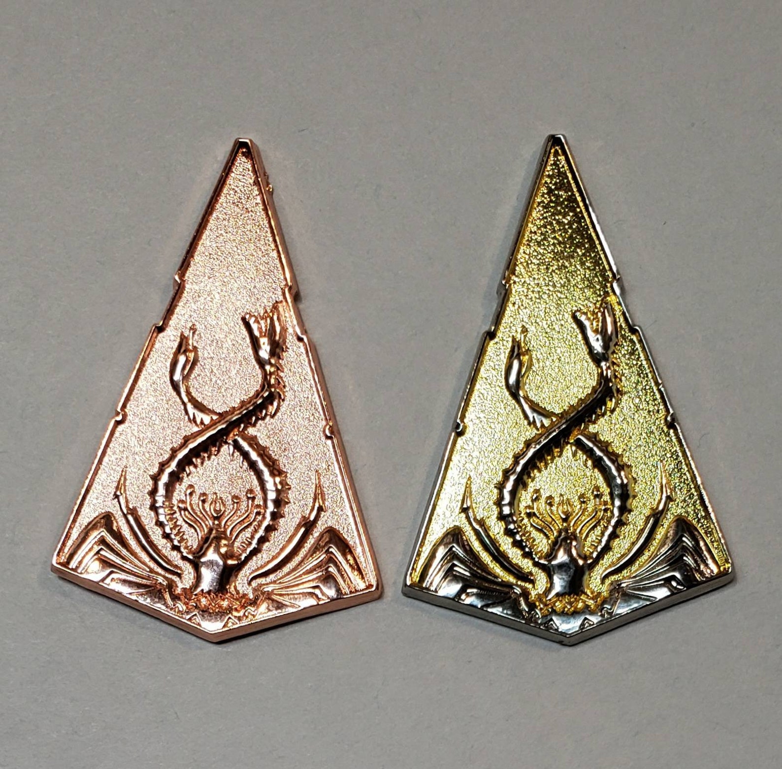 Chimera Thrawn Metallic Emblem Pin - Etsy UK