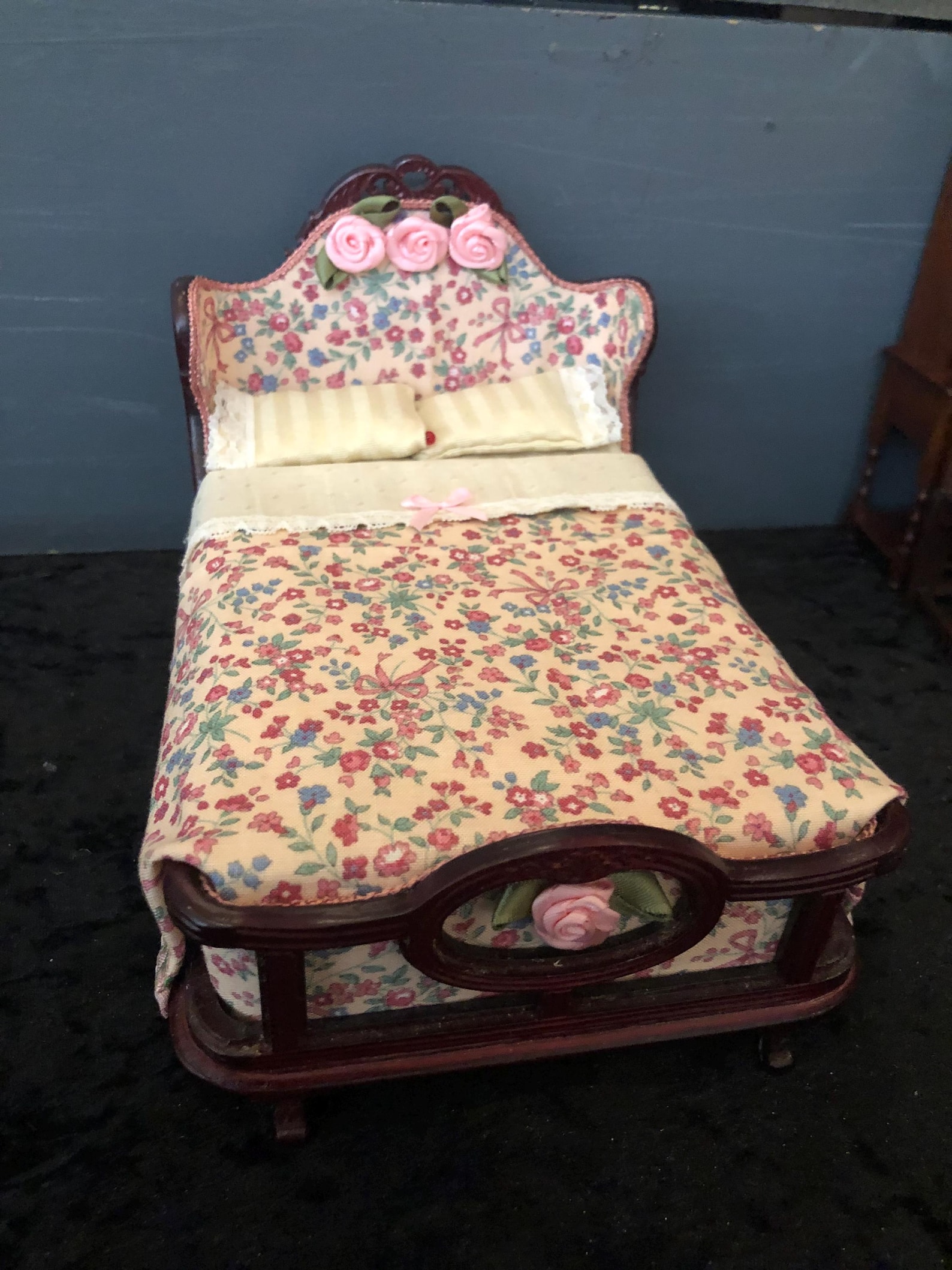 1/12th Scale Double Bed . Good Quality Jiayi Handcrafted by Pan ...