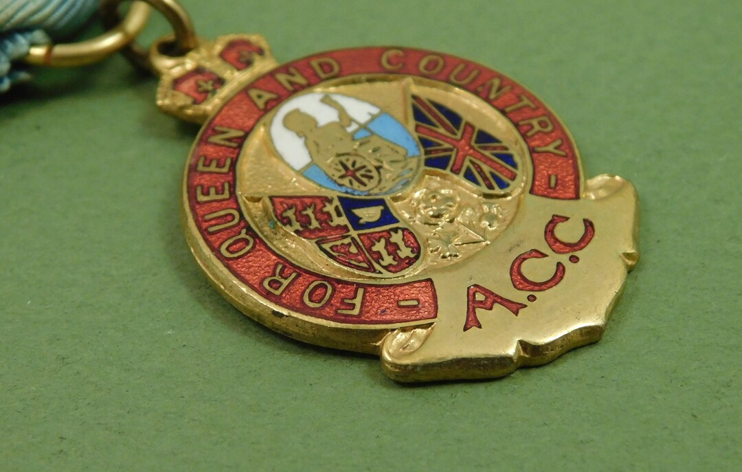 Gilt Metal & Enamel ACC Medal Conservative Club Stewards Jewel Pendant ...
