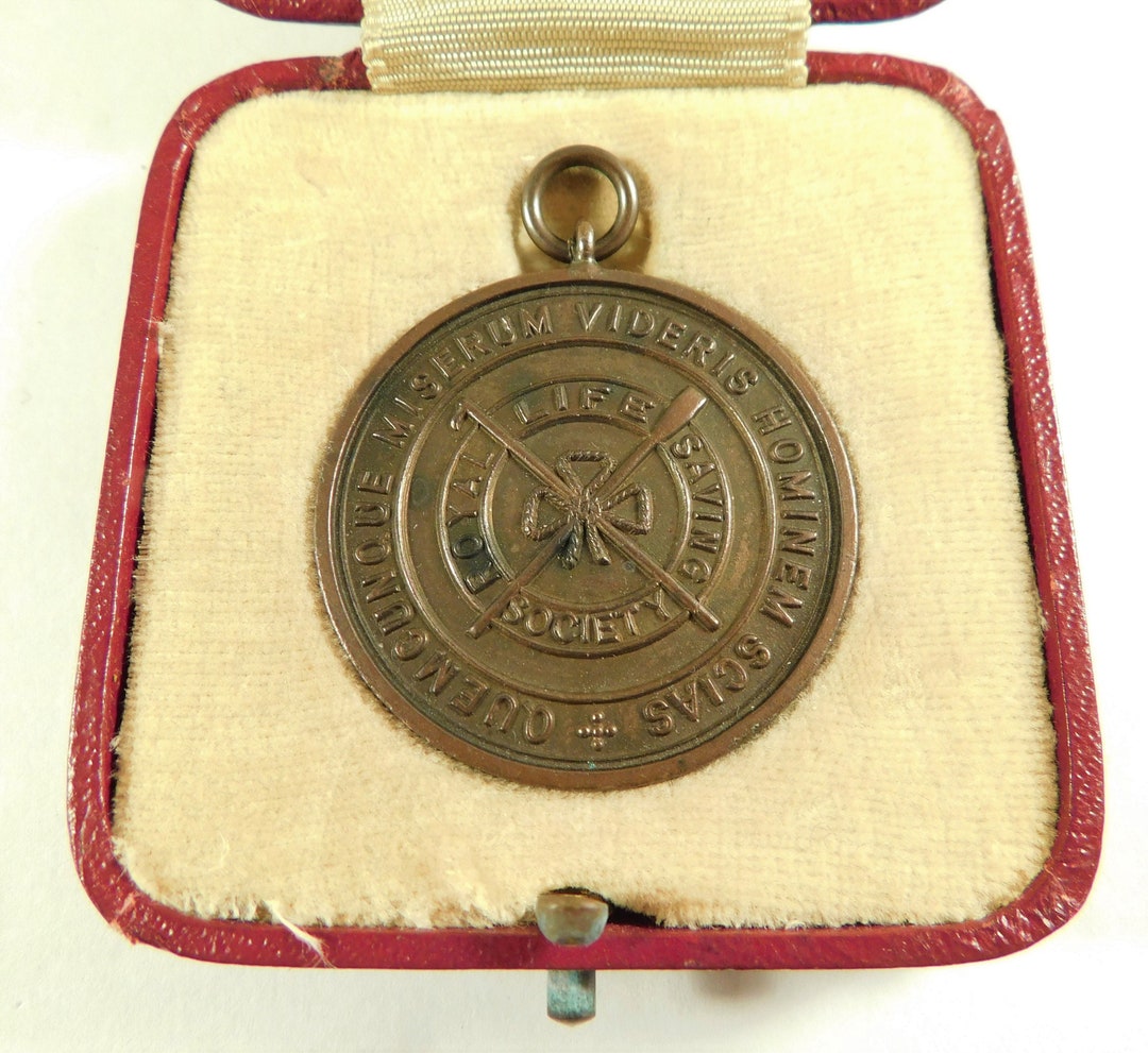 Vintage Royal Life Saving Society Bronze Medal in Box of Issue 1939 F ...