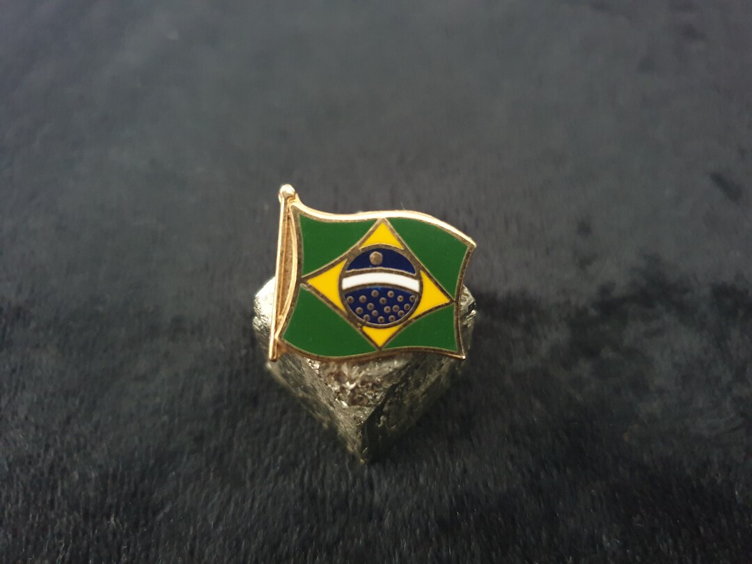 Vintage LOGO PIN, Badge, Miniature Toys, Brazil Flag, Pinback Button ...
