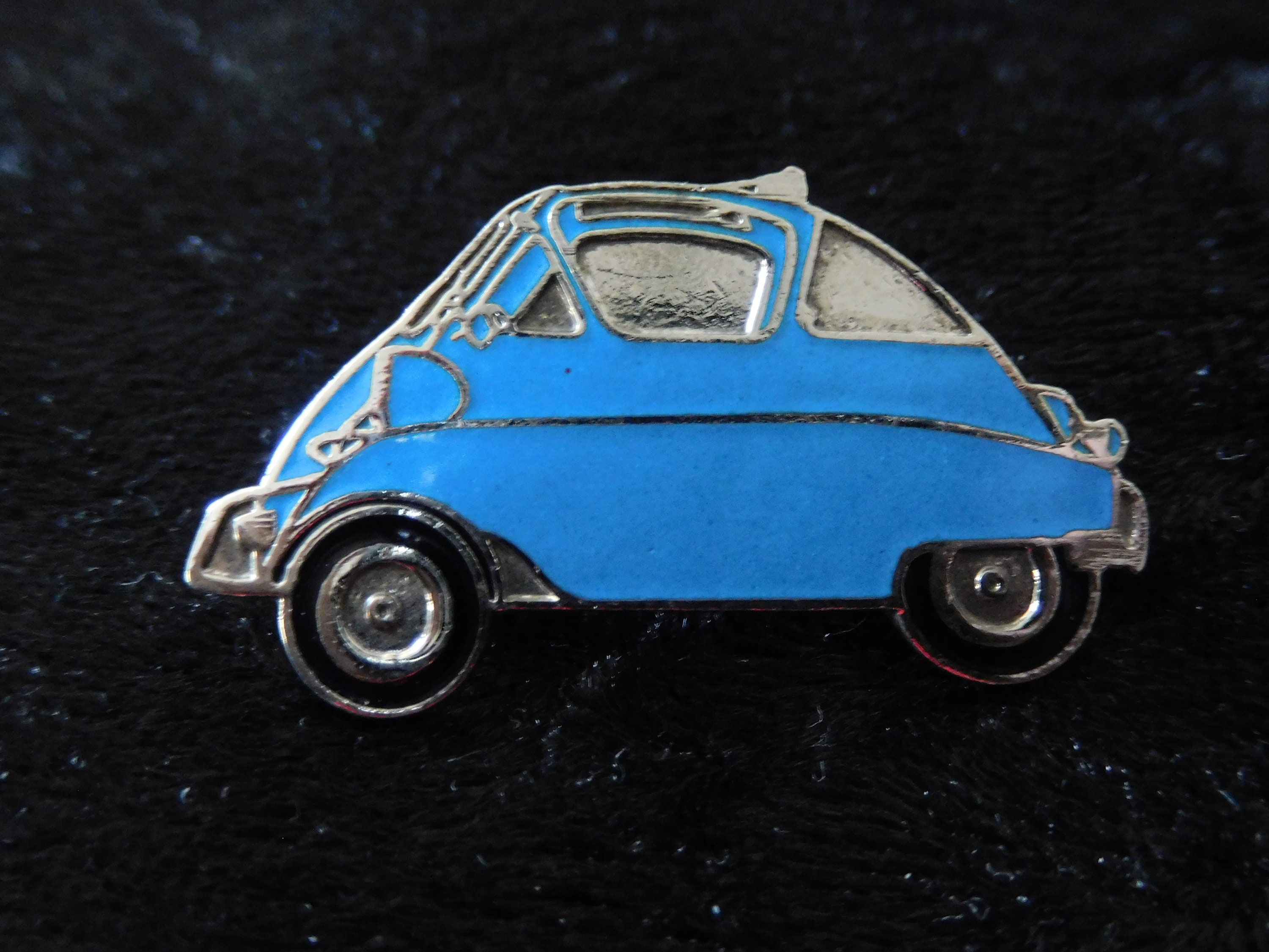 Vintage LOGO PIN, Promotion Pin, Miniature Toys, Oldtimer BMW Isetta ...