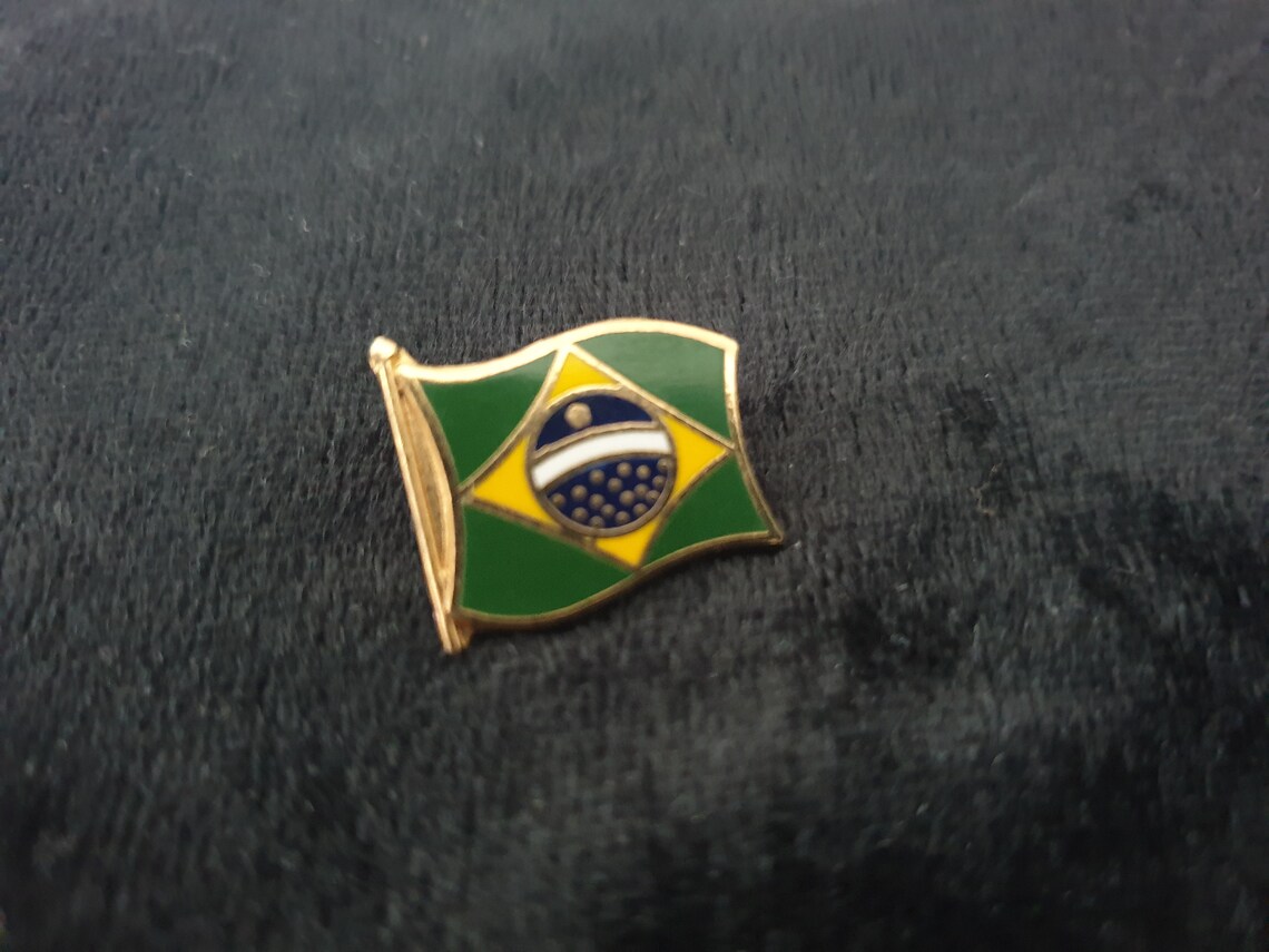 Vintage LOGO PIN, Badge, Miniature Toys, Brazil Flag, Pinback Button ...