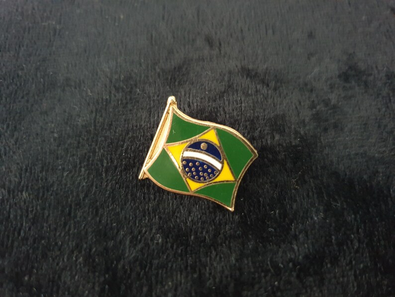 Vintage LOGO PIN, Badge, Miniature Toys, Brazil Flag, Pinback Button ...