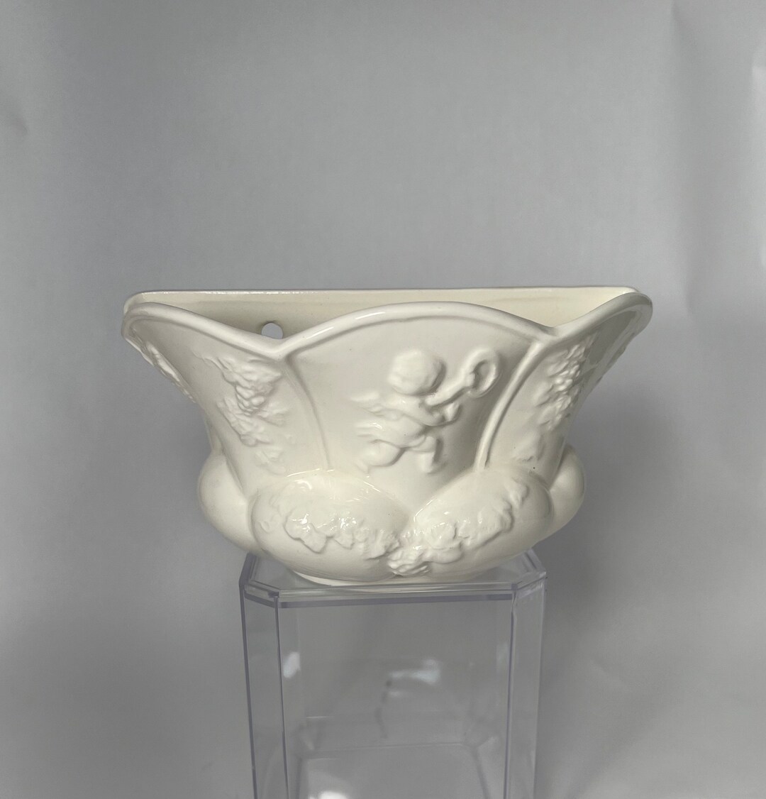 Vintage Lefton Wall Pocket by Renaissance, Cherubs and Grapes, Japan - Etsy