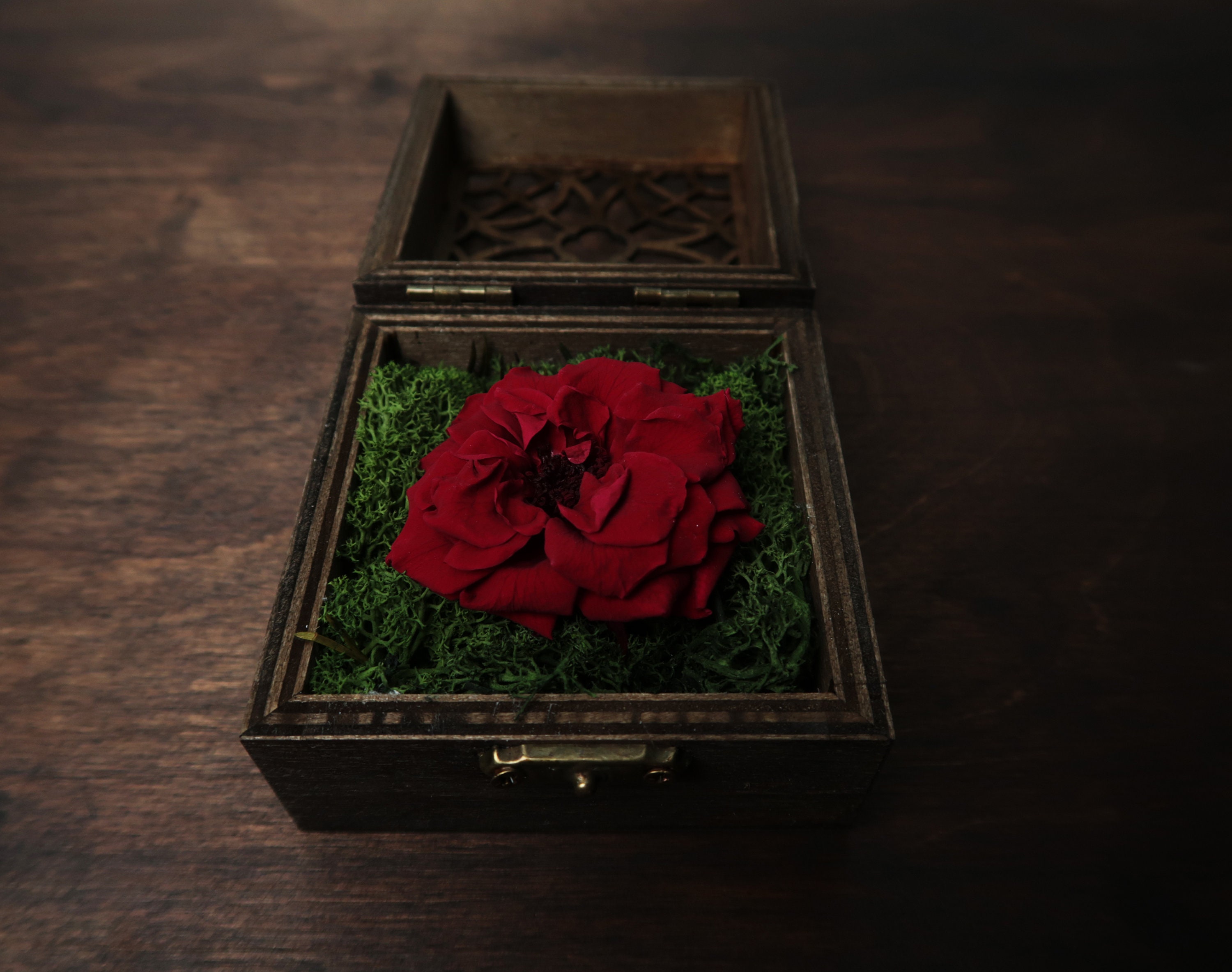 Red rose Wedding ring bearer engagement proposal box with | Etsy