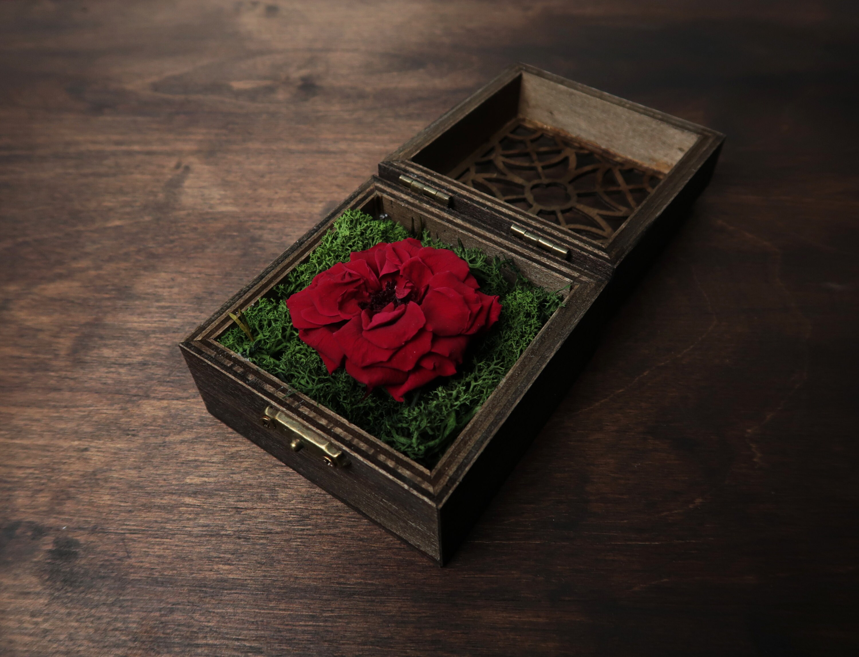 Red rose engagement proposal box with green moss red wild | Etsy
