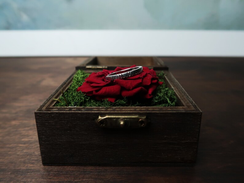 Red Rose Wedding Ring Bearer Engagement Proposal Box With - Etsy
