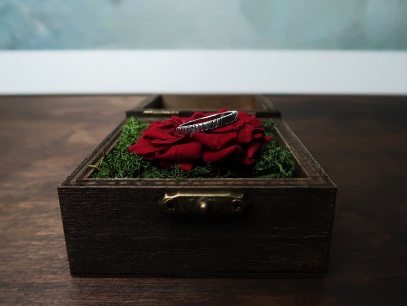 Red Rose Engagement Proposal Box With Green Moss Red Wild - Etsy
